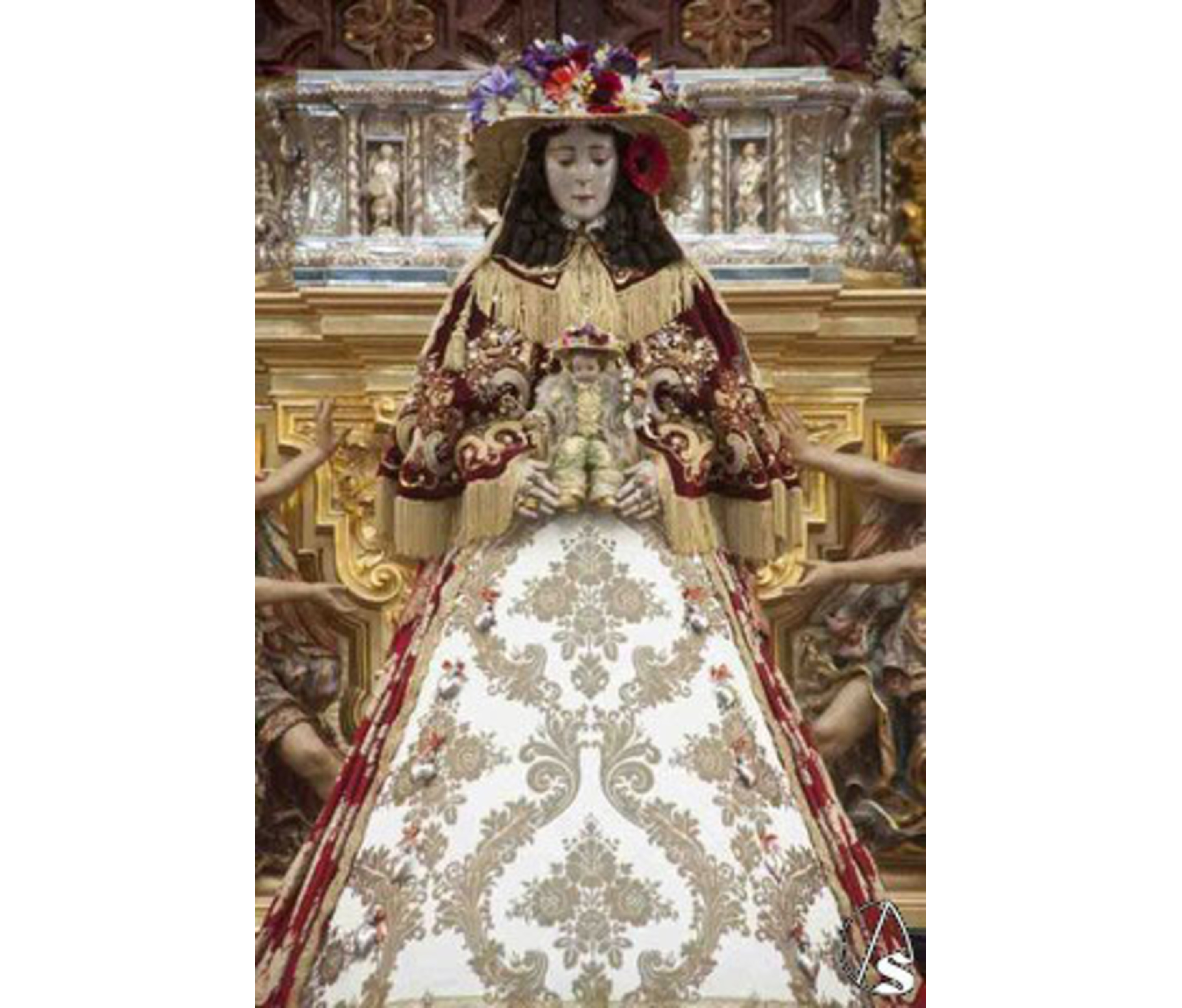 Dresses of the Virgin Mary, the Virgin of Rocío